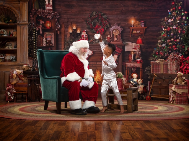 Gallery of Children’s Portraits with Santa Claus, Ohio Valley