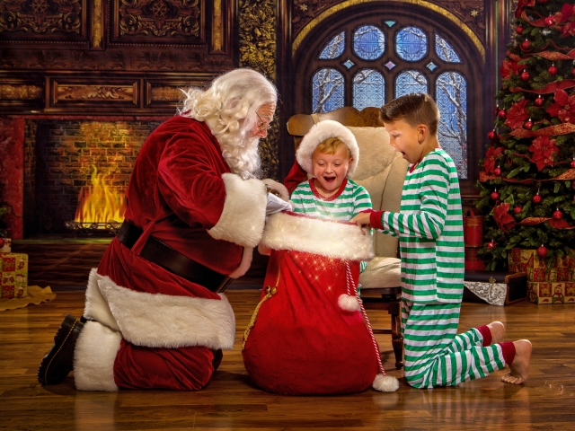 Gallery of Children’s Portraits with Santa Claus, Ohio Valley