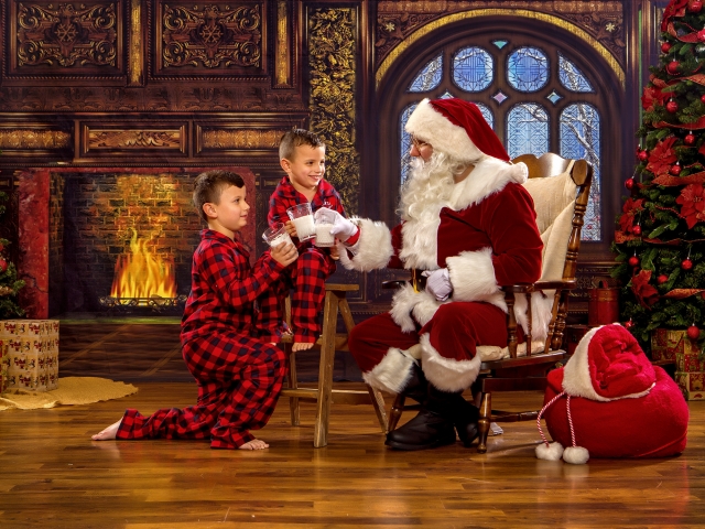 Gallery of Children’s Portraits with Santa Claus, Ohio Valley