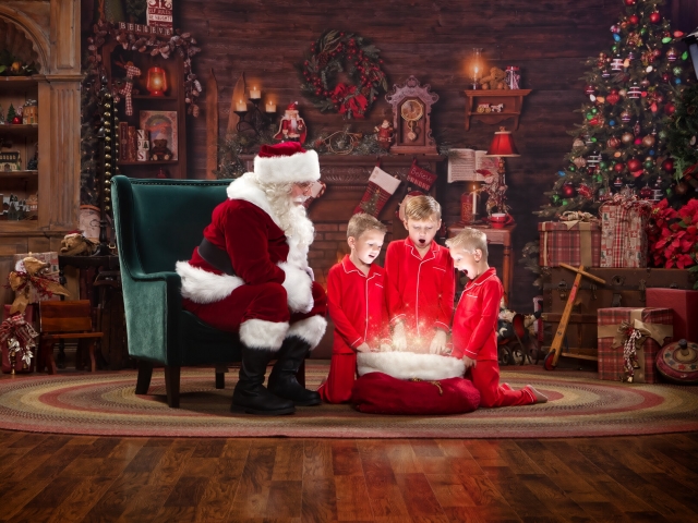 Gallery of Children’s Portraits with Santa Claus, Ohio Valley