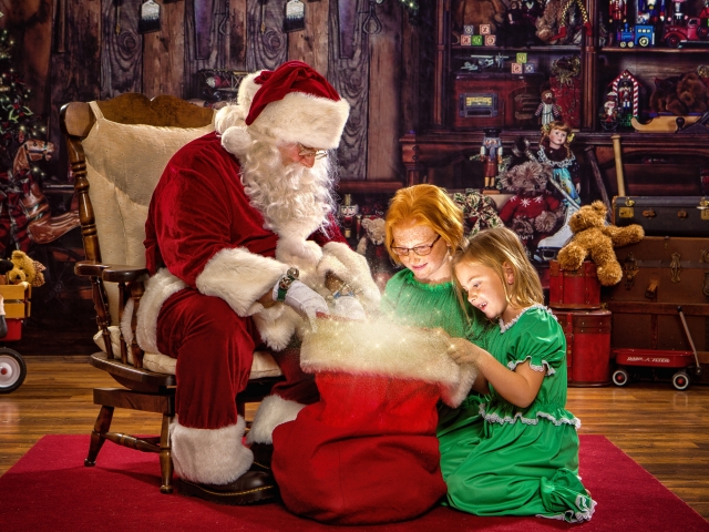 Gallery of Children’s Portraits with Santa Claus, Ohio Valley